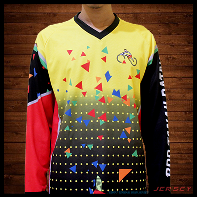 0812-8382-6858 KostumSepeda | Bikin Jersey Sepeda Keren Berkualitas
